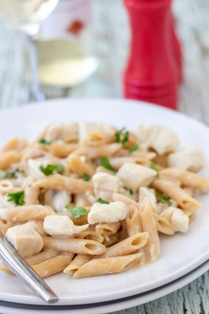 Low Fat Chicken Pasta In White Sauce - Neils Healthy Meals